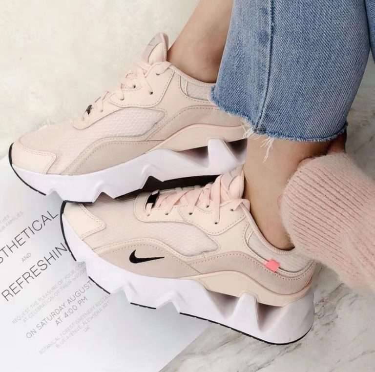 סניקרס NIKE RYZ - world shopping